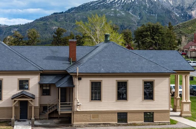 An Old Yellowstone Building Gets a New Readyslate Roof | Cupa Pizarras